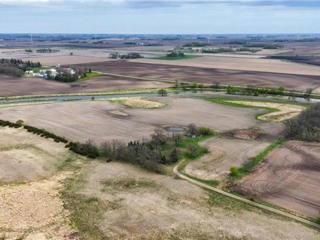 79752 th St, Glenville, MN 56036