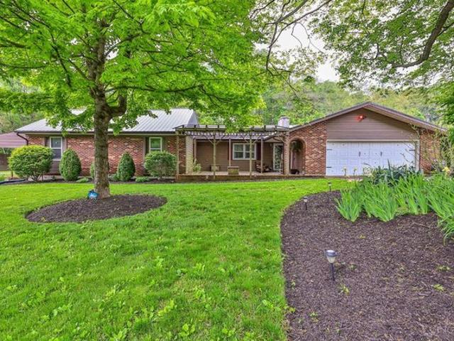 7975 Hinkle Rd, Middletown, OH 45042