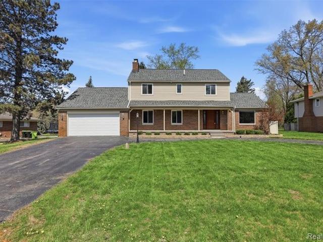 7978 Little Farm Ln, West Bloomfield Township, MI 48322