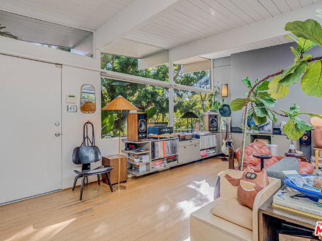 7979 Willow Glen Road