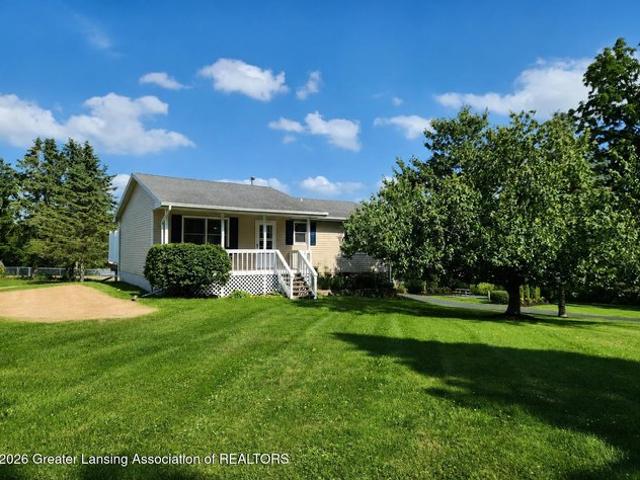 7970 Hartel Rd, Grand Ledge, MI 48837
