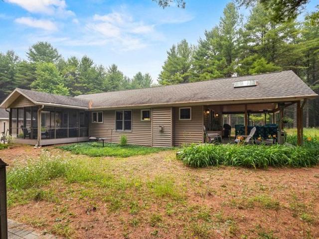 7970 Red Cherry Rd, Baileys Harbor, WI 54202