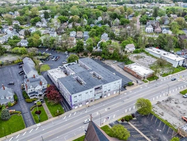 797 E Market Street 209