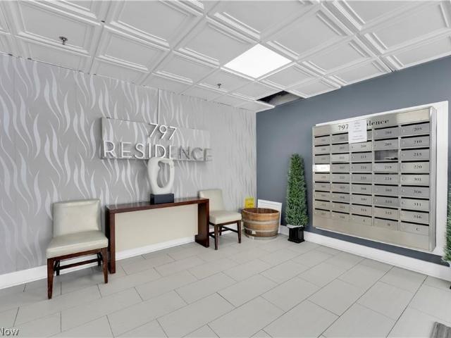 797 E Market Street 221