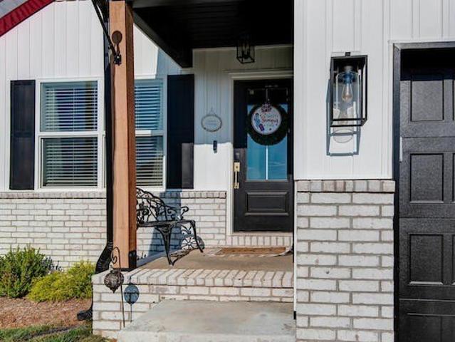 797 Hoffman Hills Blvd, Willard, MO 65781