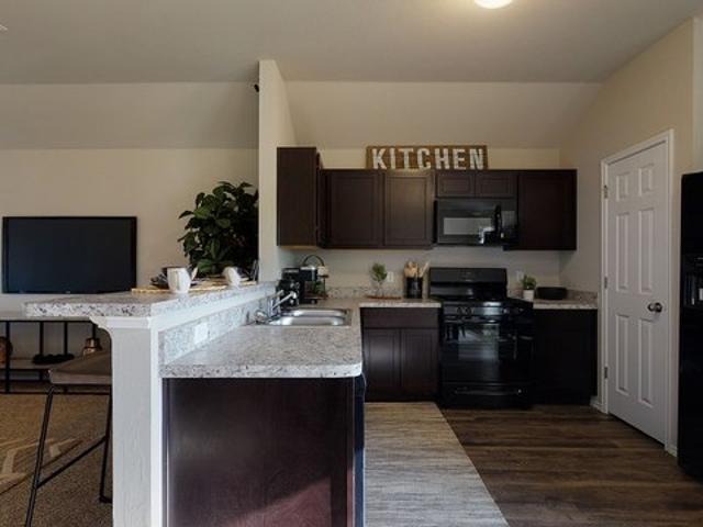 797 SW 9th St, Newcastle, OK 73065