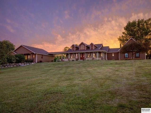 7986 84th St, Nehawka, NE 68413