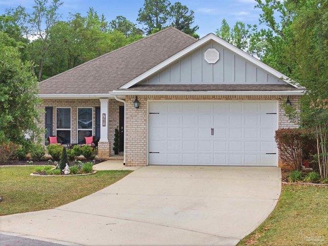 7981 Huntington Creek Ln, Pensacola, FL 32526