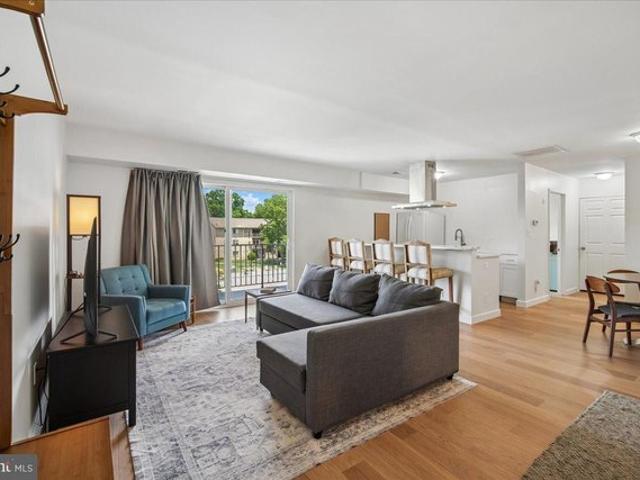 7990 Audubon Ave Unit C1, Alexandria, VA 22306