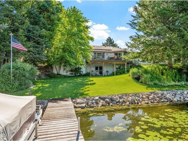 7990 Island Rd, Eden Prairie, MN 55347