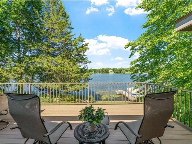 7990 Island Rd, Eden Prairie, MN 55347