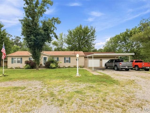7991 Gemini Ct, Sparta, IL 62286