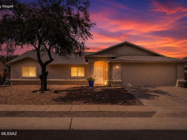 7993 E Blindweed Dr, Tucson, AZ 85710