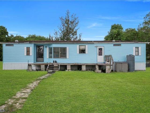 7993 Ebson Dr, North Fort Myers, FL 33917