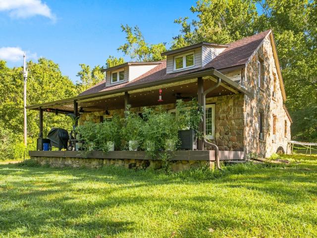799 Gossett Rd