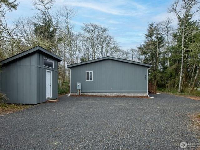 799 Edgewood Ave NE, Ocean Shores, WA 98569