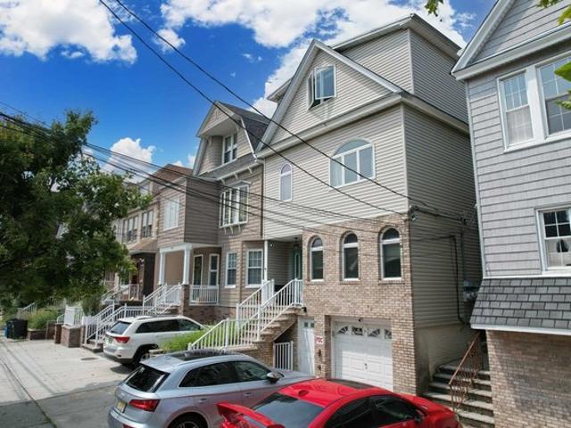 799 Kennedy Blvd, Bayonne, NJ 07002