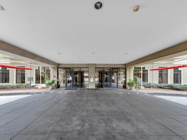 799 Hammond Drive 406