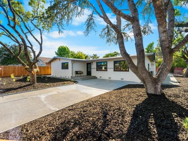799 Plaza Linda St, Novato, CA 94947