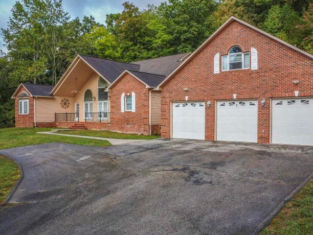 799 Twin Hills Lane