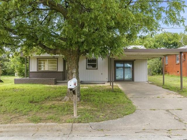 79 6th St, Healdton, OK 73438