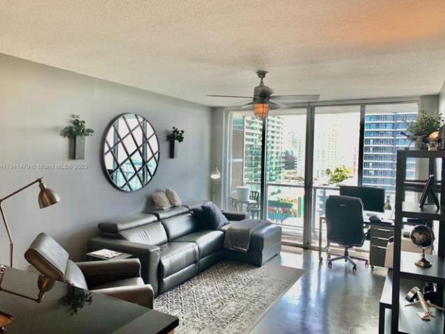 79 12th St SW #2205 S, Miami, FL 33130