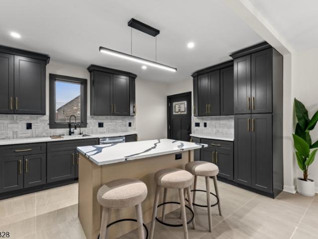 79 3Rd St