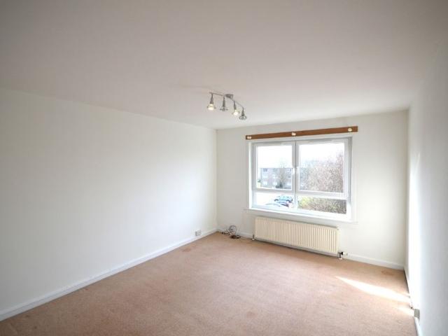 79 Thurso Crescent, Menzieshill, Dundee