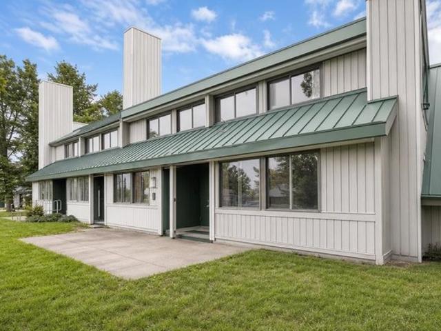 79 Village Green Dr Unit 4B, Stowe, VT 05672