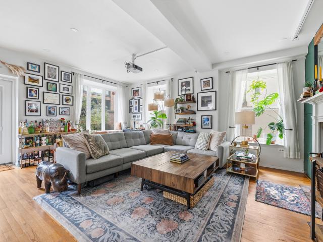 79 w washington place 2r