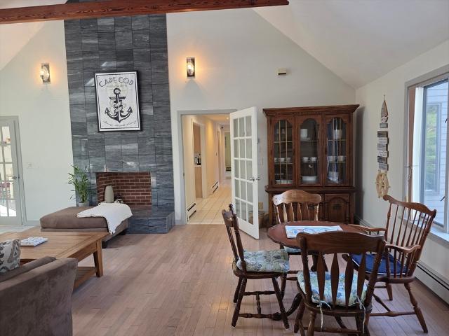 79 Waterside Dr