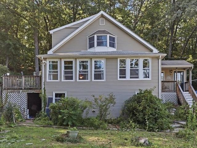 79 Waverly Rd, Woburn, MA 01801