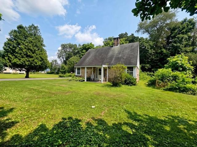 79 Y Rd, Arthurdale, WV 26520
