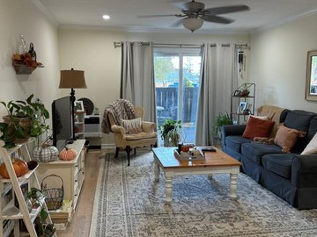 79 Balance Rock Rd Apt 10, Seymour, CT 06483