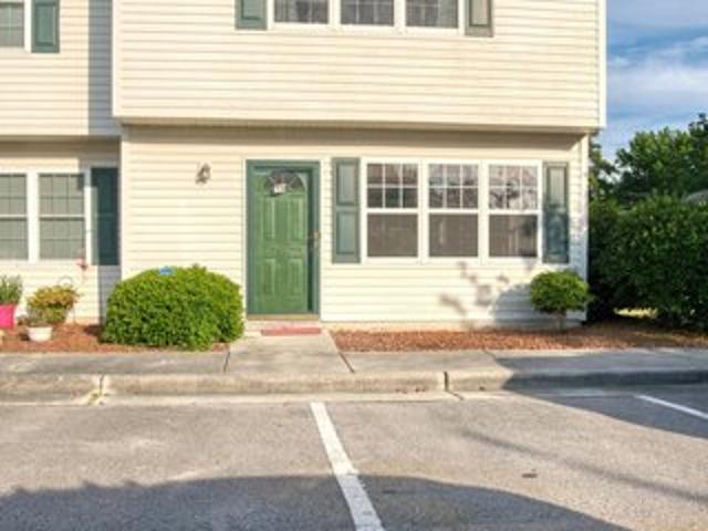 79 Crush Ct, Swansboro, NC 28584