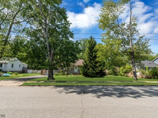 79 Dean Rd