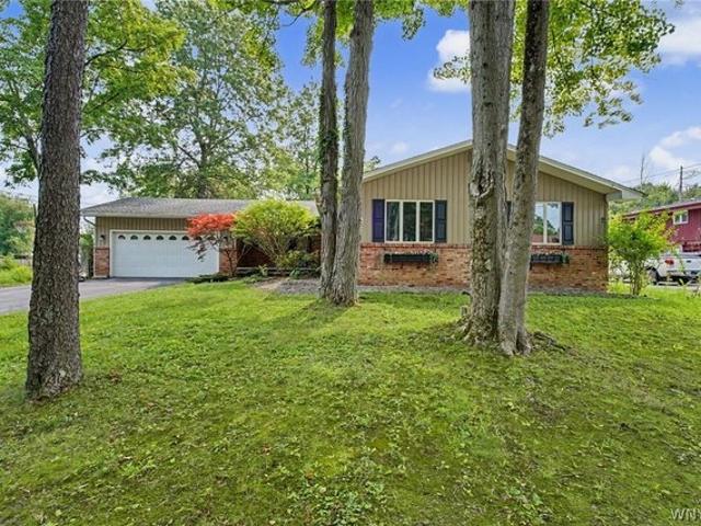 79 E Jerge Dr, Elma, NY 14059