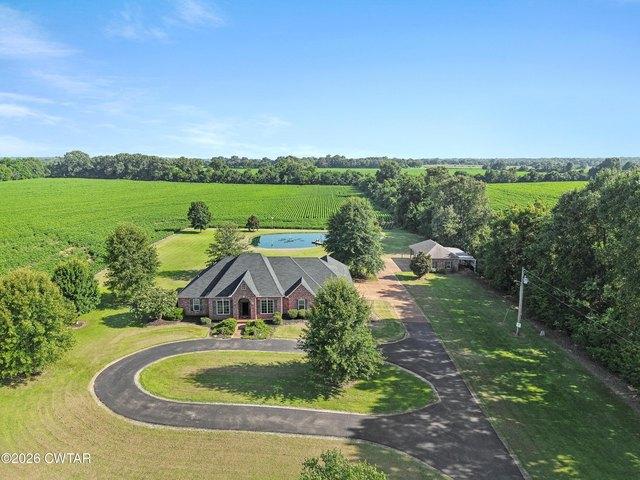 79 Esquire Peek Rd, Humboldt, TN 38343