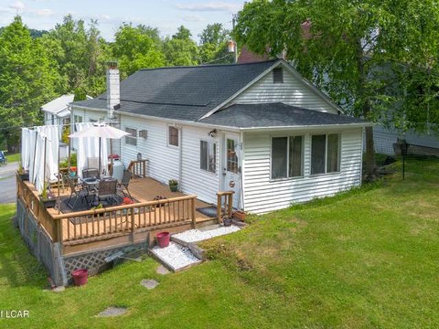 79 First St, Harveys Lake, PA 18618
