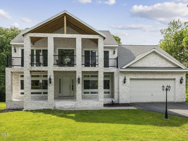 79 Glass Lake Rd, Averill Park, NY 12018