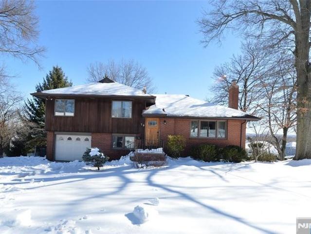 79 Grand Blvd, Emerson, NJ 07630