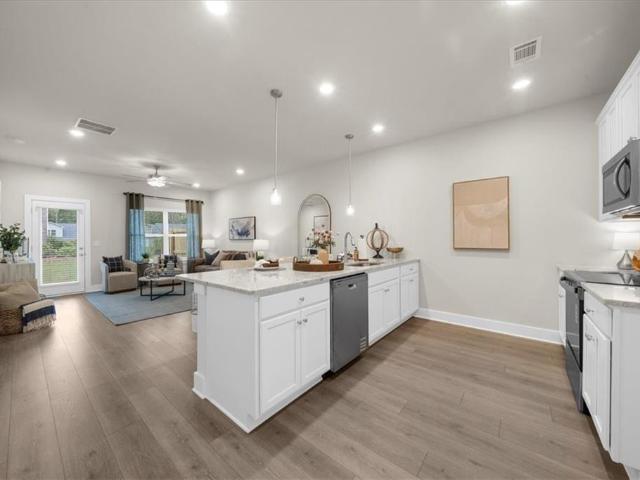 79 Maple Trail
