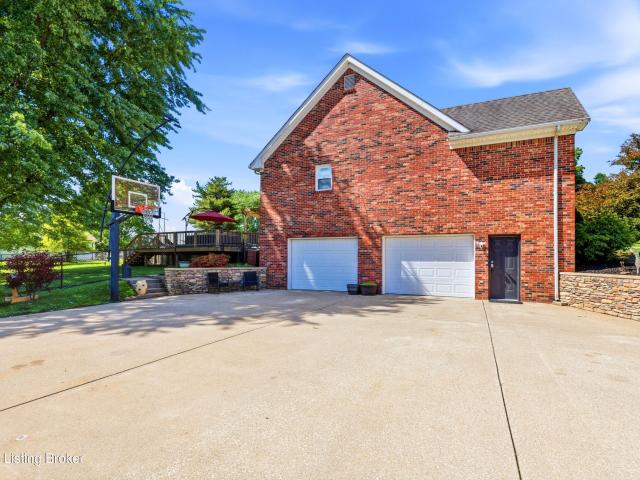 79 Marbrook Ln