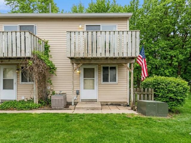 79 Maude Ave Apt E, Fox Lake, IL 60020