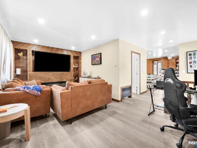 79 Moonachie Road