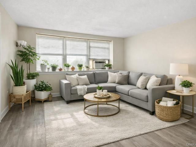 79 N Broadway E
