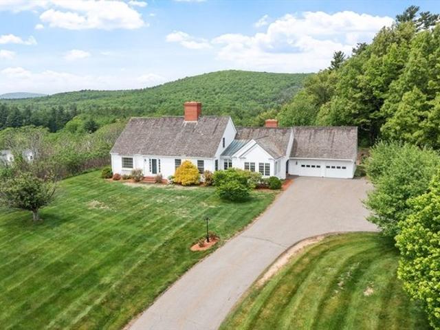 79 Pheasant Run Cir, Leominster, MA 01453