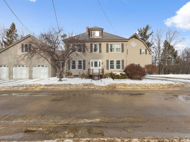 79 Pioneer St, West Paris, ME 04289