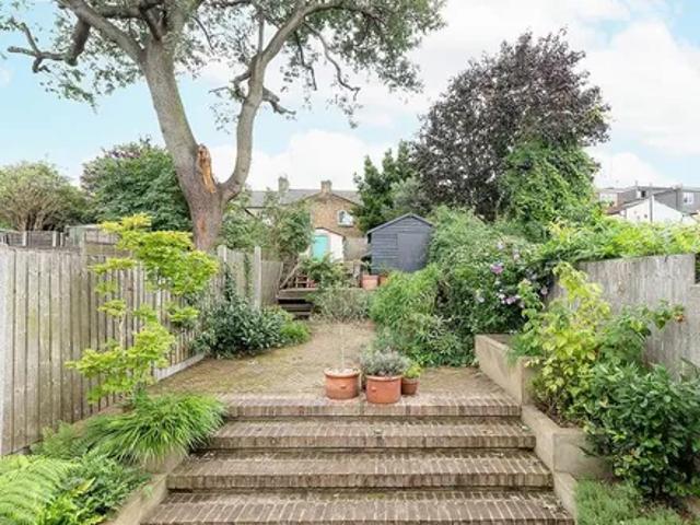 79 Roding Road, London, E5 0DP, United Kingdom | 5 bed house for rent #119601776 | Rentberry