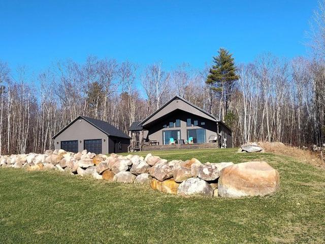 79 Scenic Heights Dr, Oxford, ME 04270